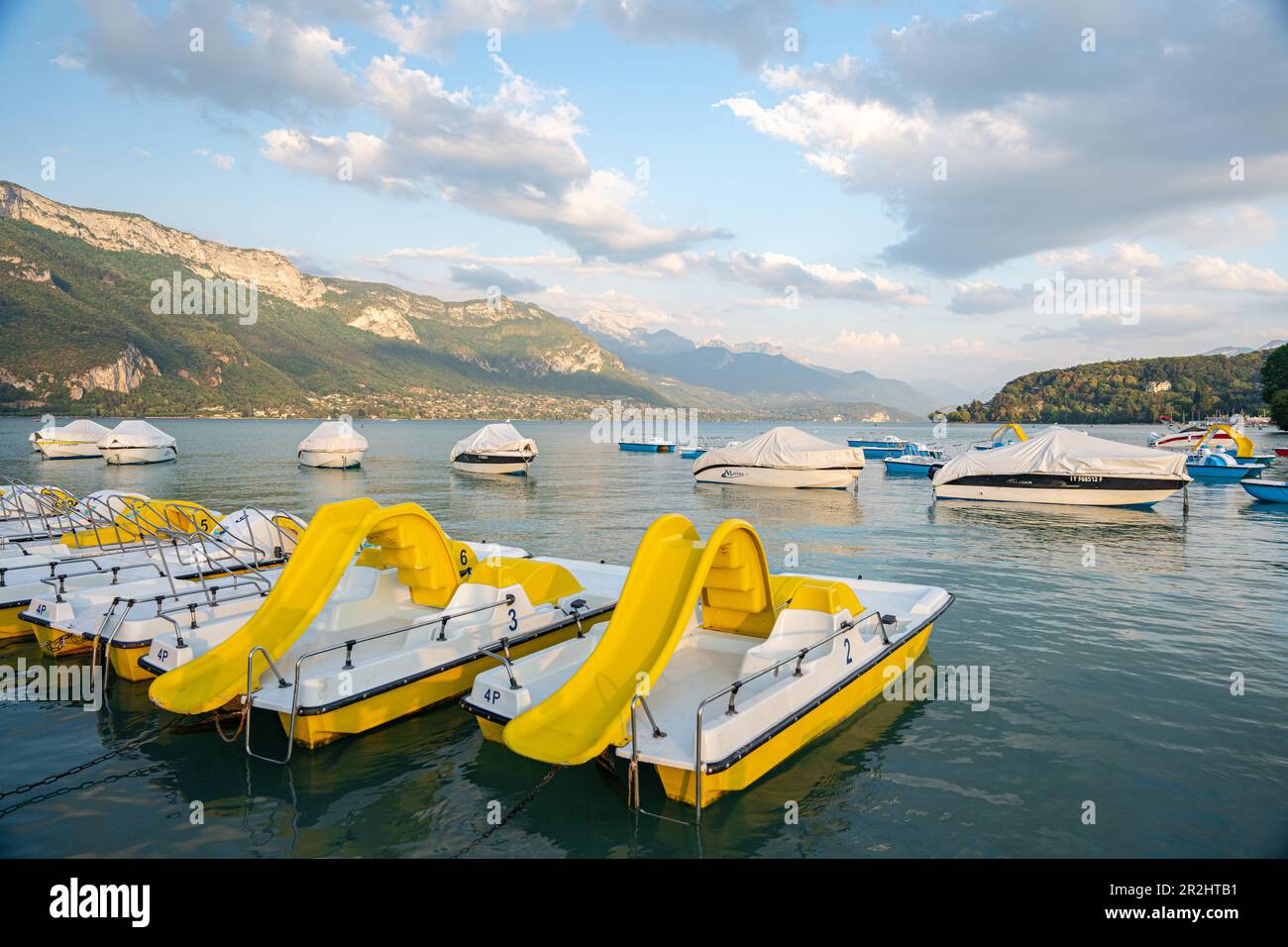View of the lake from the promenade on the north shore of Lac d'Annecy ...