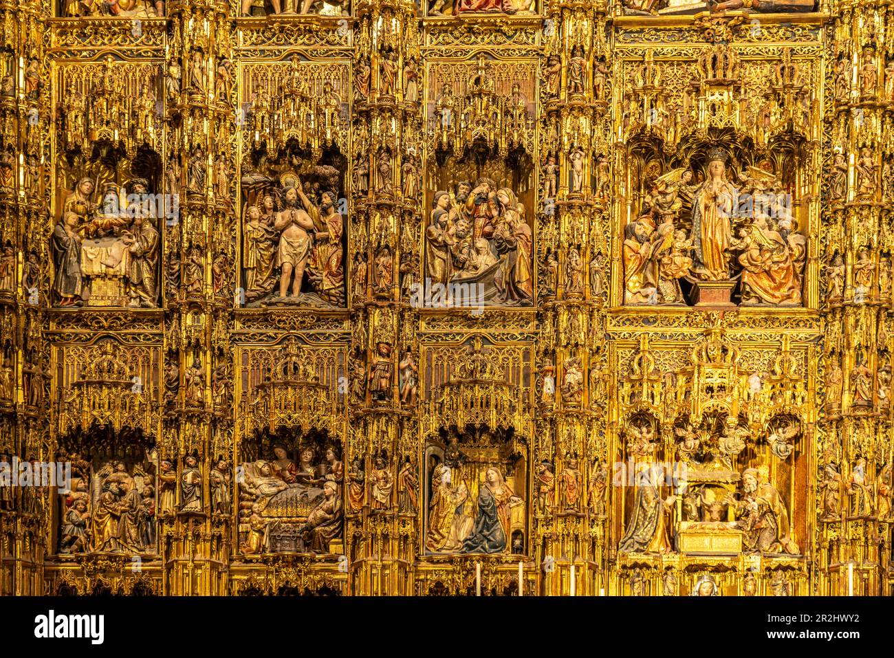 Altar seville cathedral in andalucia hi-res stock photography and ...