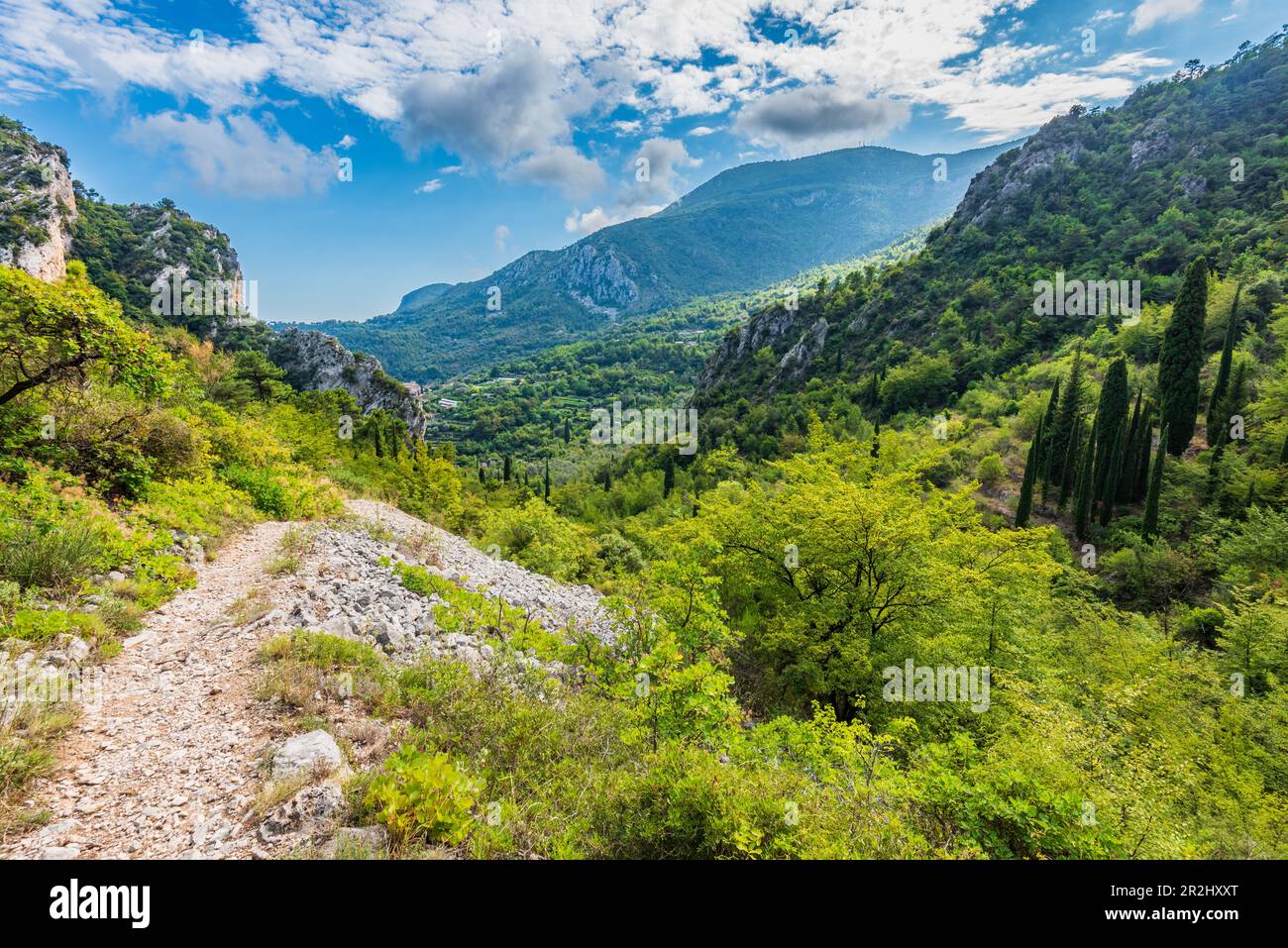 Landscape between the hilltop villages of Sainte-Agnès and Gorbio in ...
