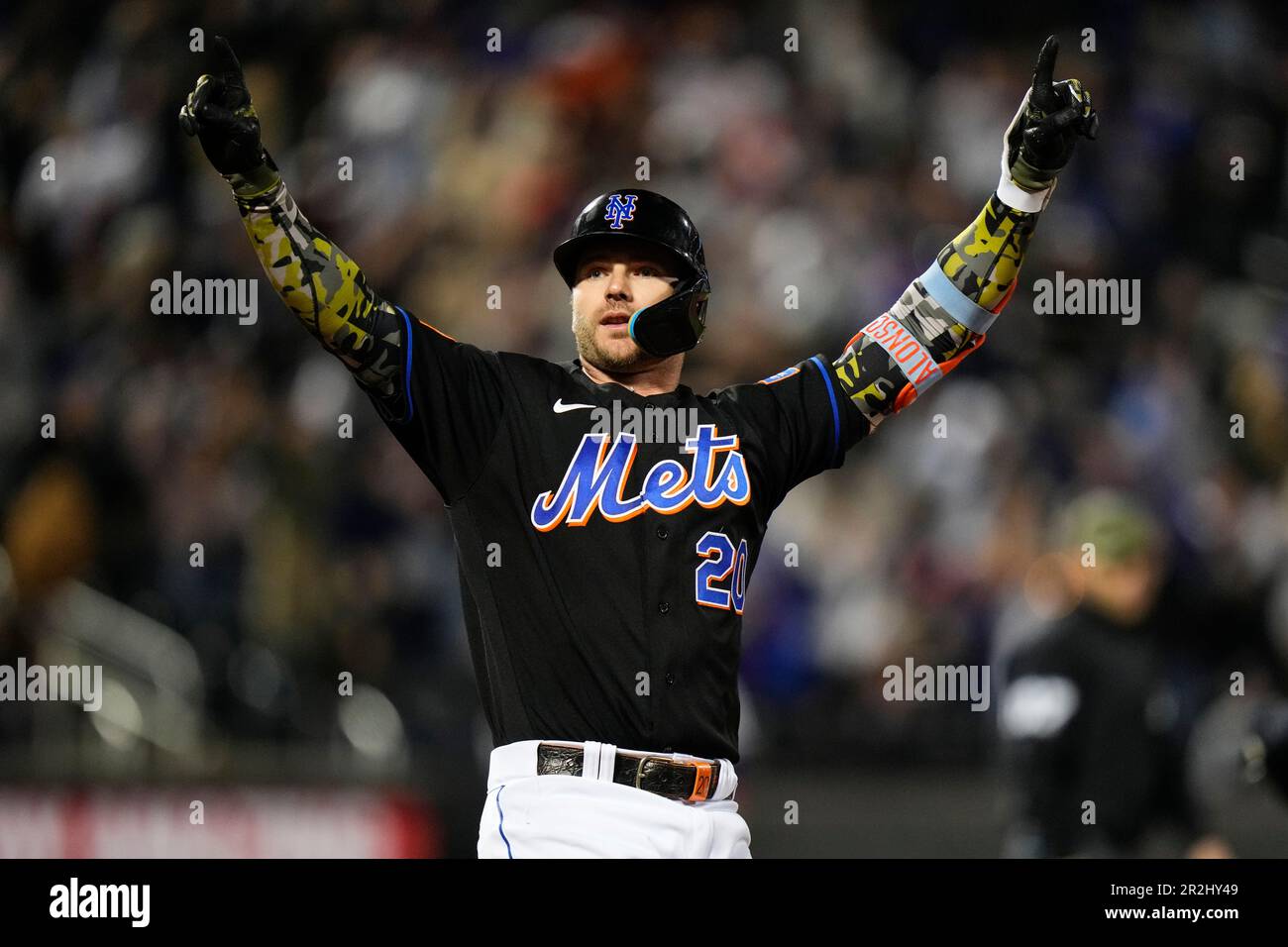 New York Mets' Pete Alonso celebrates after hitting a grand slam during ...
