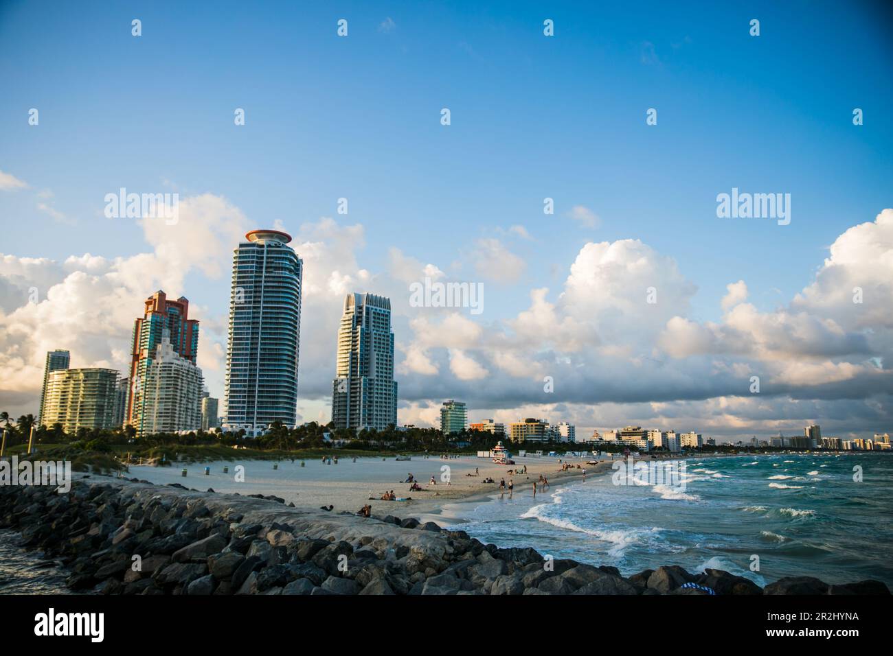 Skyscrapers on coast miami beach hi-res stock photography and images ...