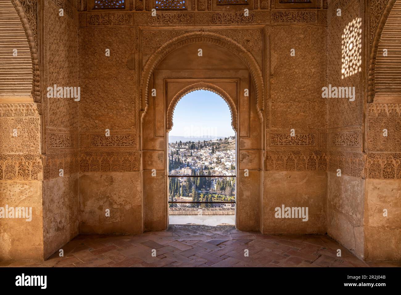 Palacio de Generalife window overlooking Granada, Alhambra World ...