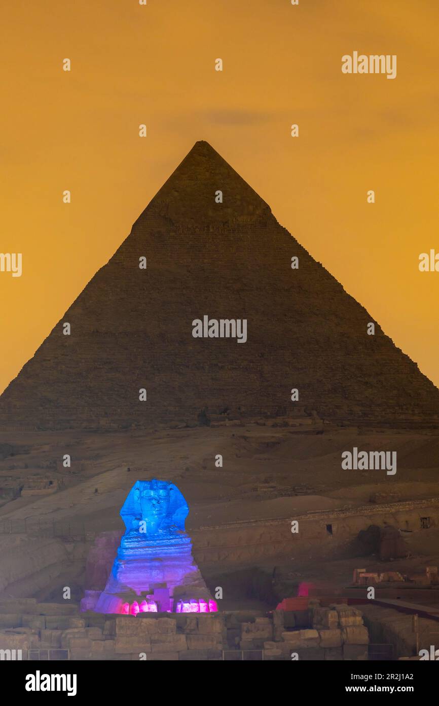 The Great Sphinx of Giza and The Pyramid of Khafre illuminated, UNESCO ...