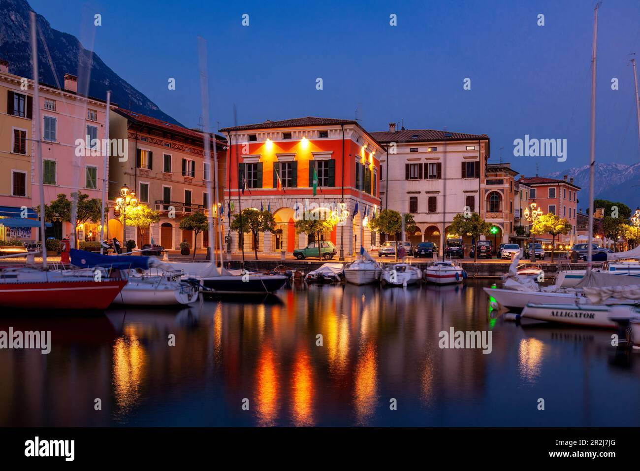 The small village of gargnano hi-res stock photography and images - Alamy