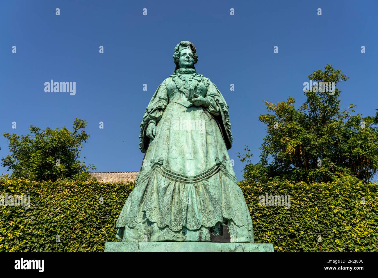 Vilhelm Bissen's statue of Queen Caroline Amalie in the Kongens Have ...