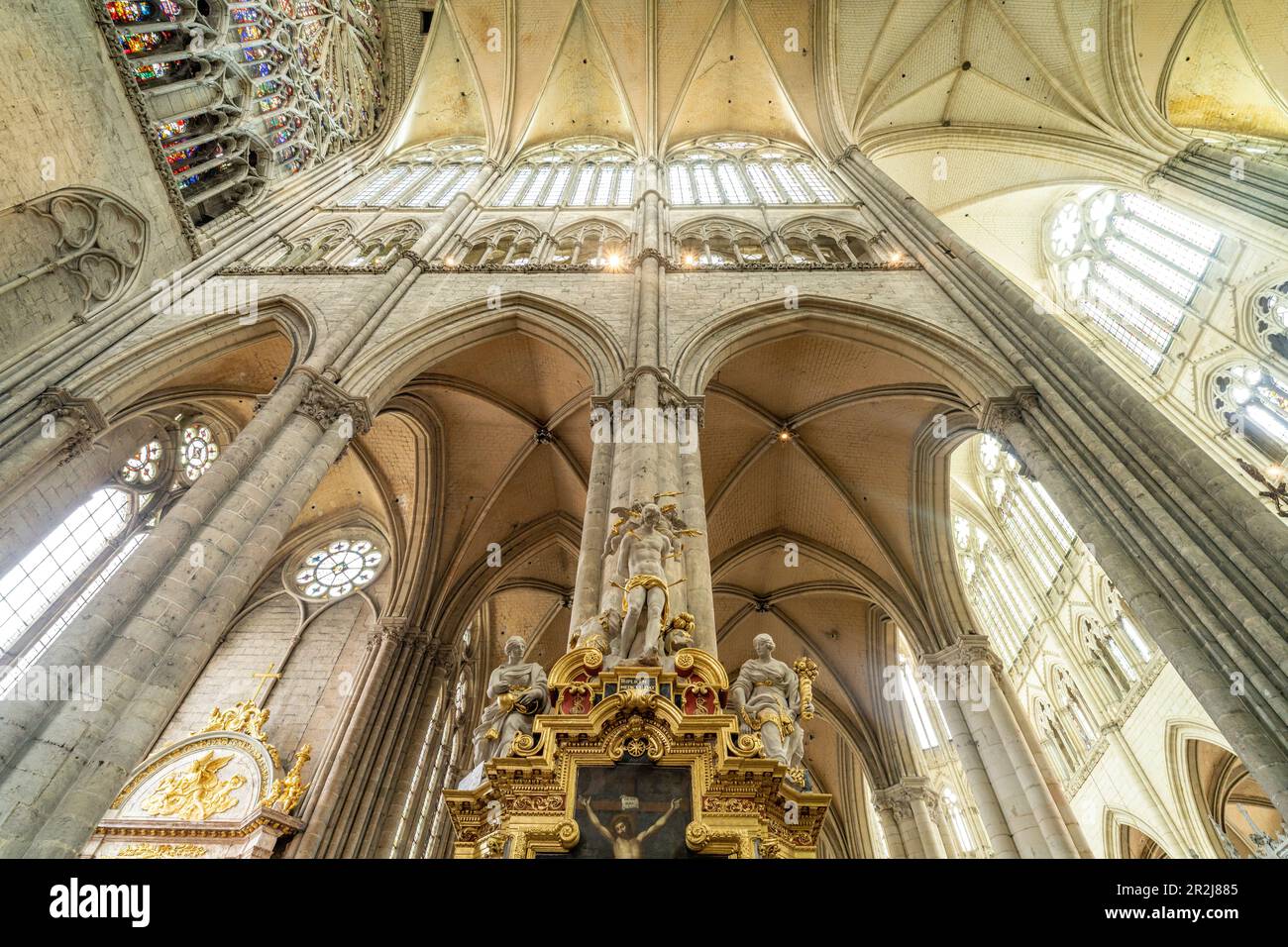 Interior and columns of Notre Dame d'Amiens Cathedral, Amiens, France ...