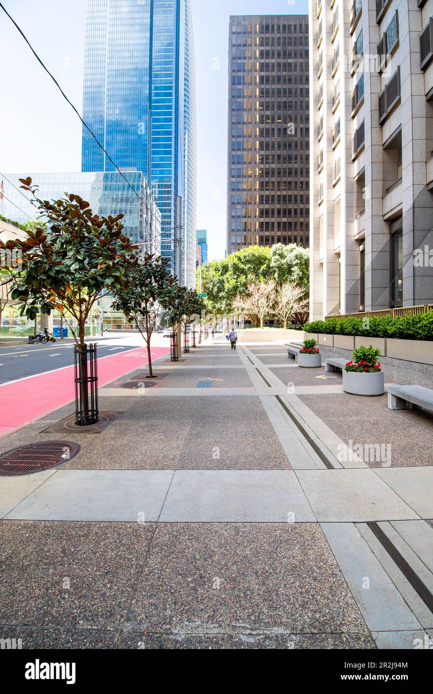 Wide angle street scene in downtown San Francsico Stock Photo - Alamy