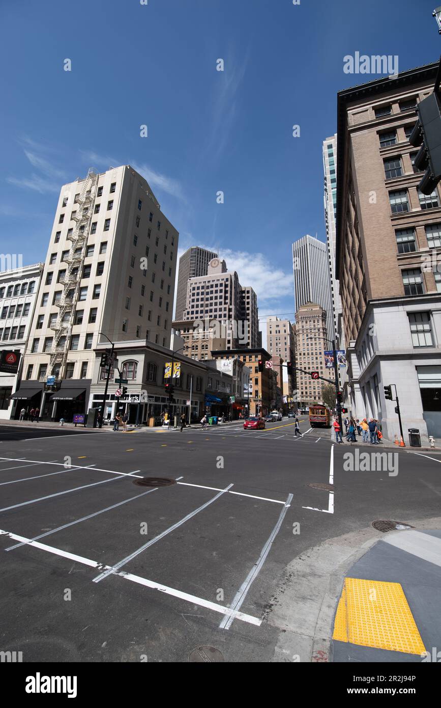 Wide angle street scene in downtown San Francsico Stock Photo - Alamy