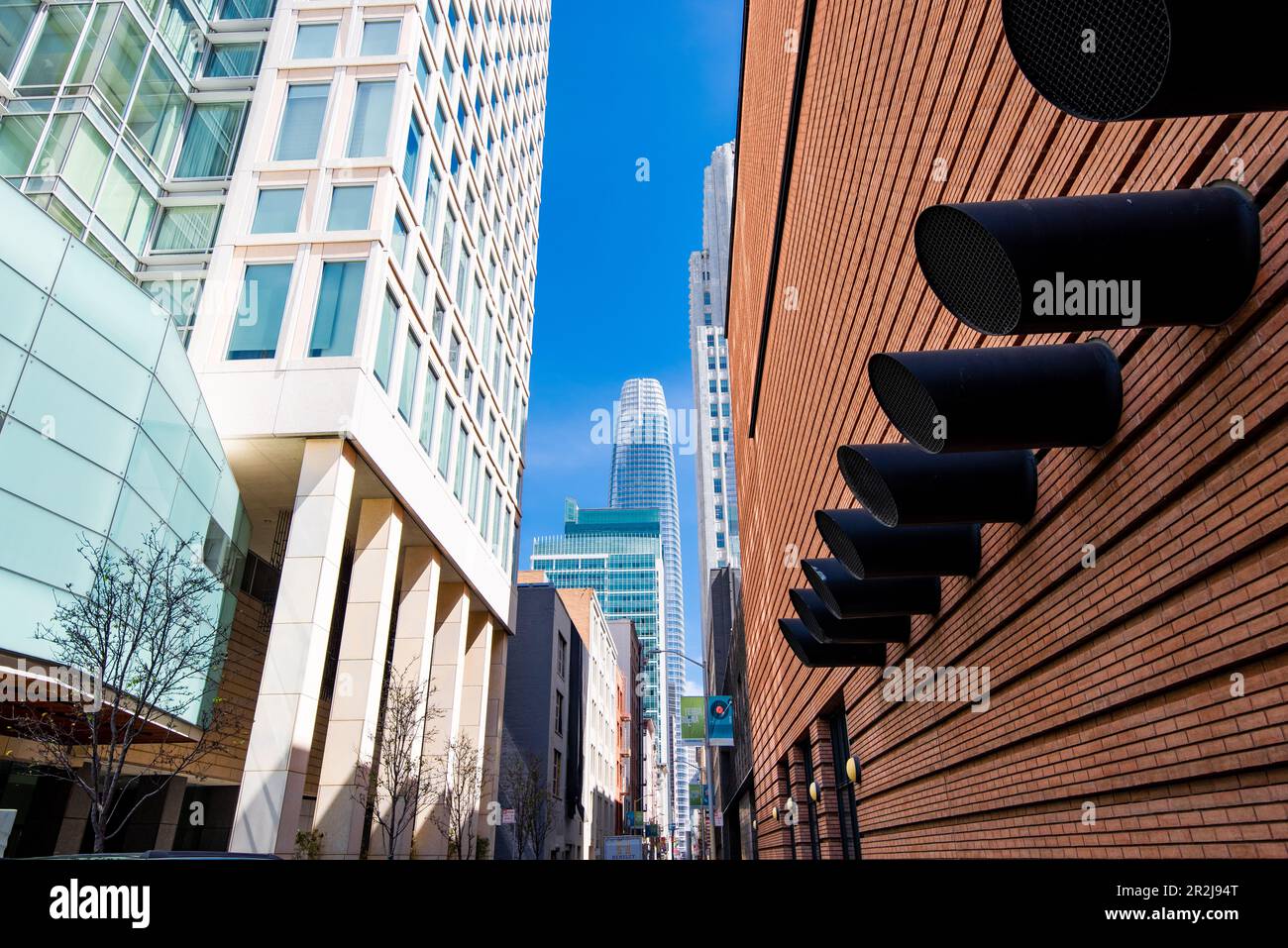 Wide angle street scene in downtown San Francsico Stock Photo - Alamy