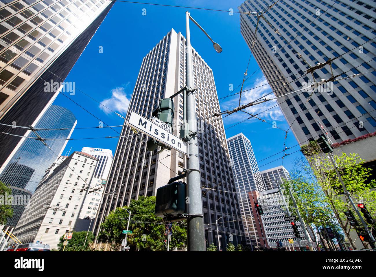 Wide angle street scene in downtown San Francsico Stock Photo - Alamy