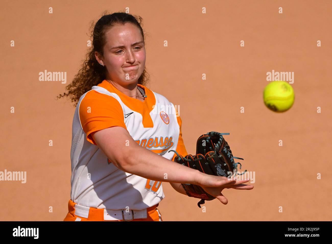 Tennessee's Nicola Simpson plays against Northern Kentucky during an ...
