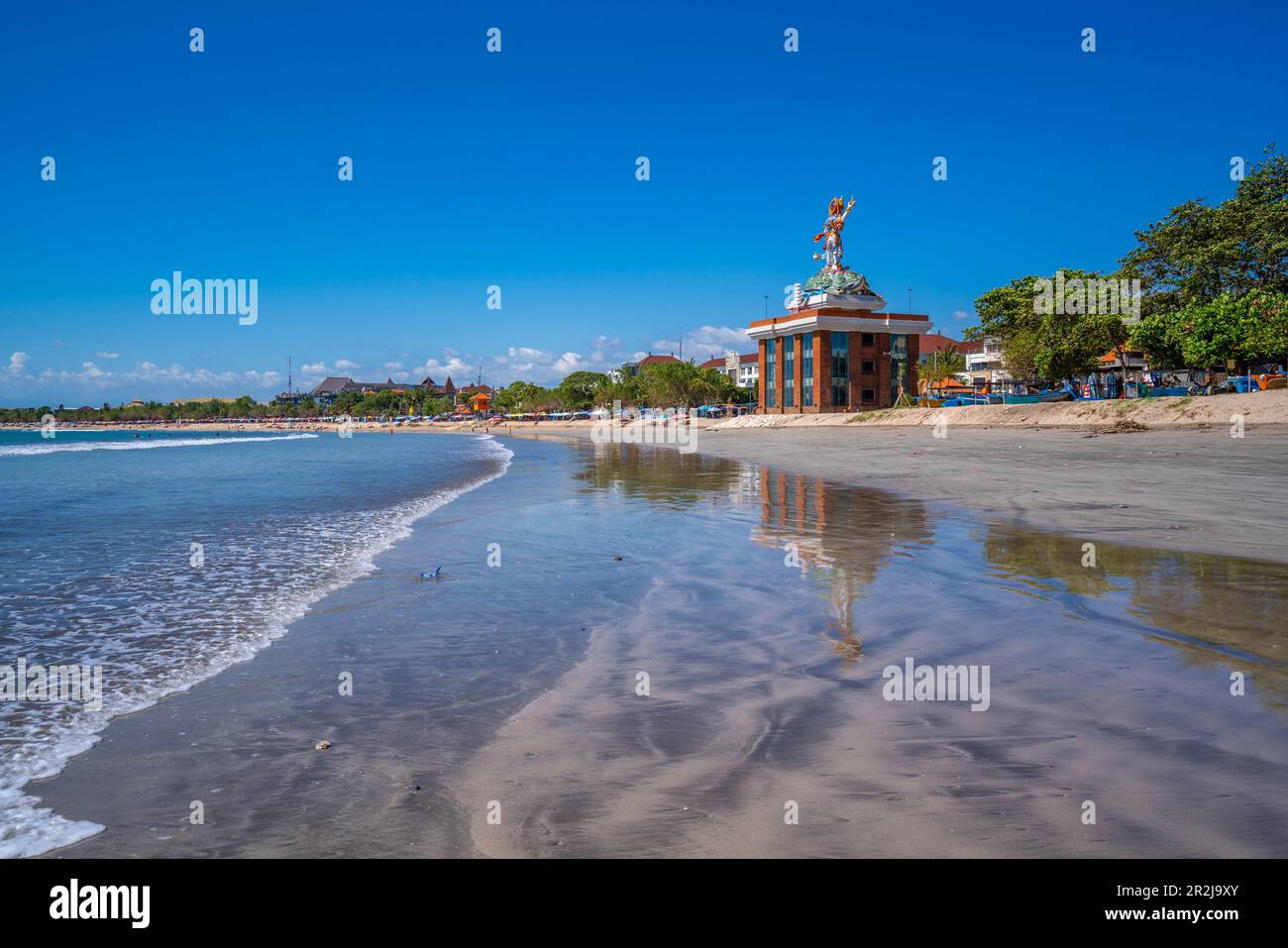 View of Shelter Kebencanaan overlooking Kuta Beach, Kuta, Bali ...