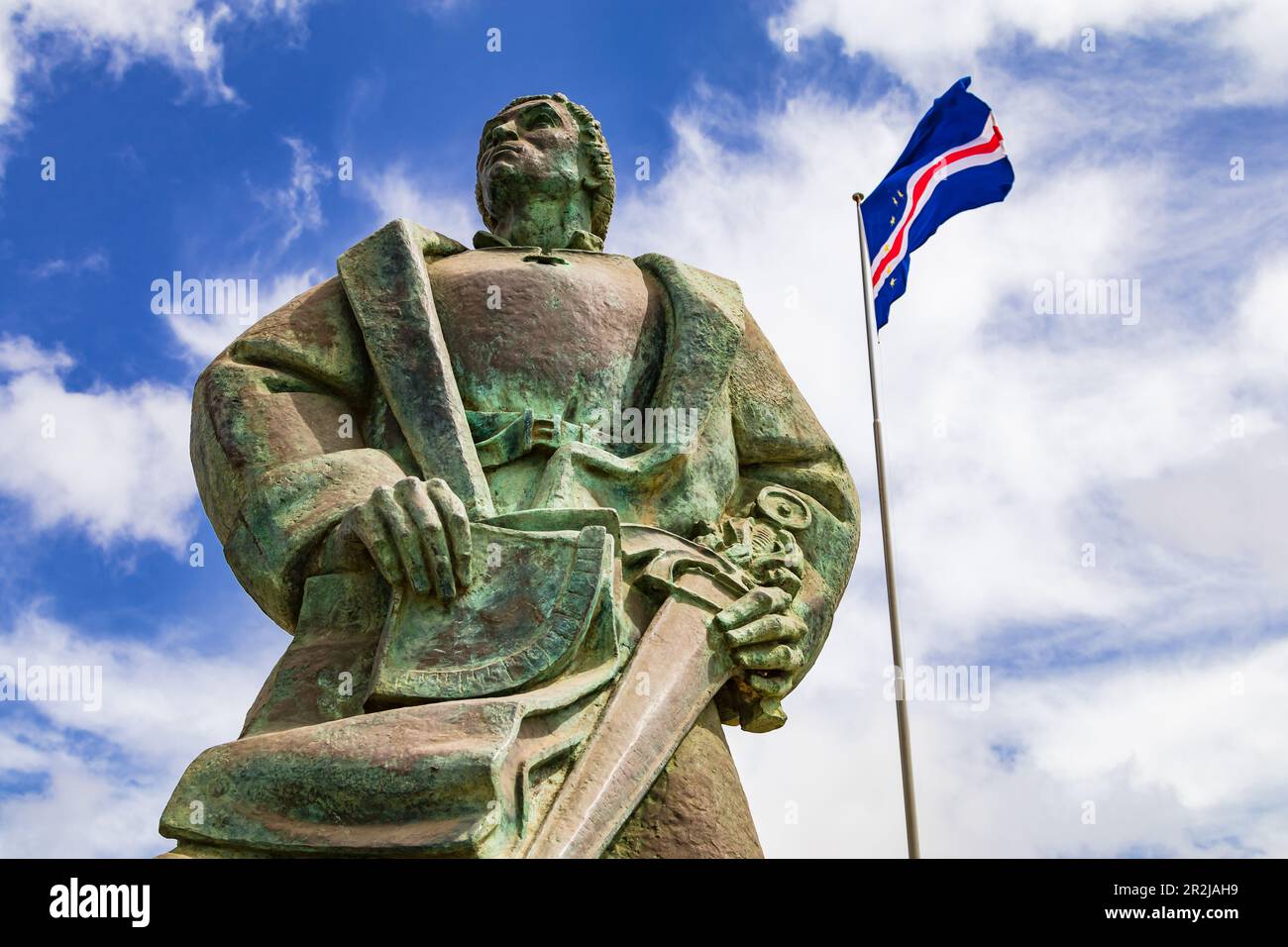 The Monumento de Diogo Gomes with Cape Verde flag, Praia, Boa Vista ...
