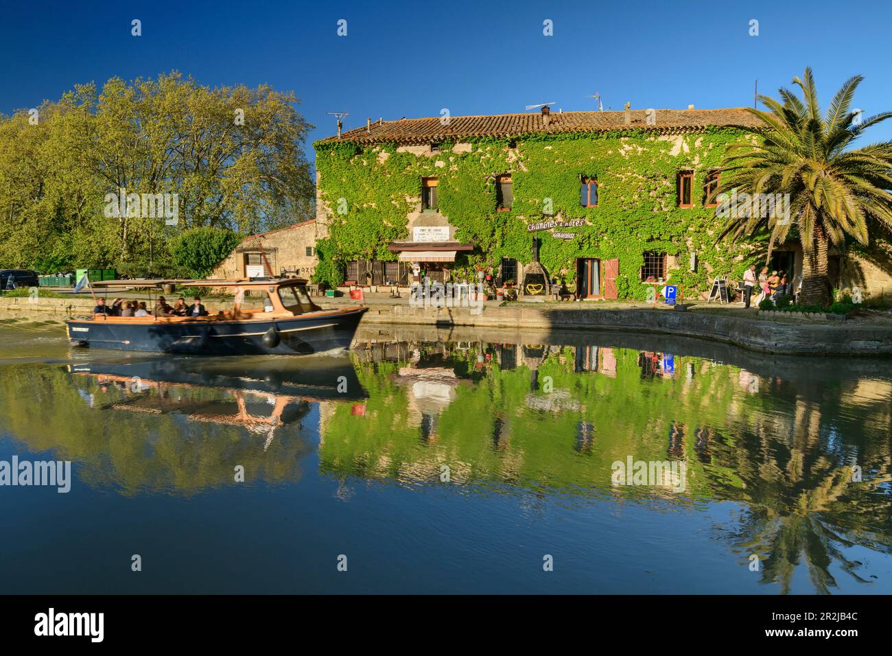 Canal du midi le somail hi-res stock photography and images - Alamy