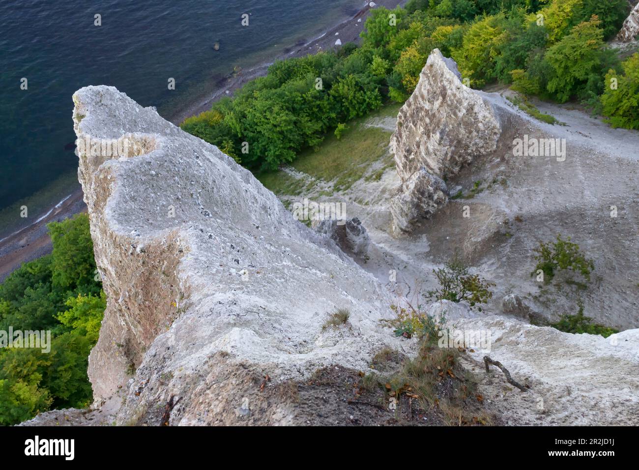 Chalk cliffs on island hi-res stock photography and images - Alamy