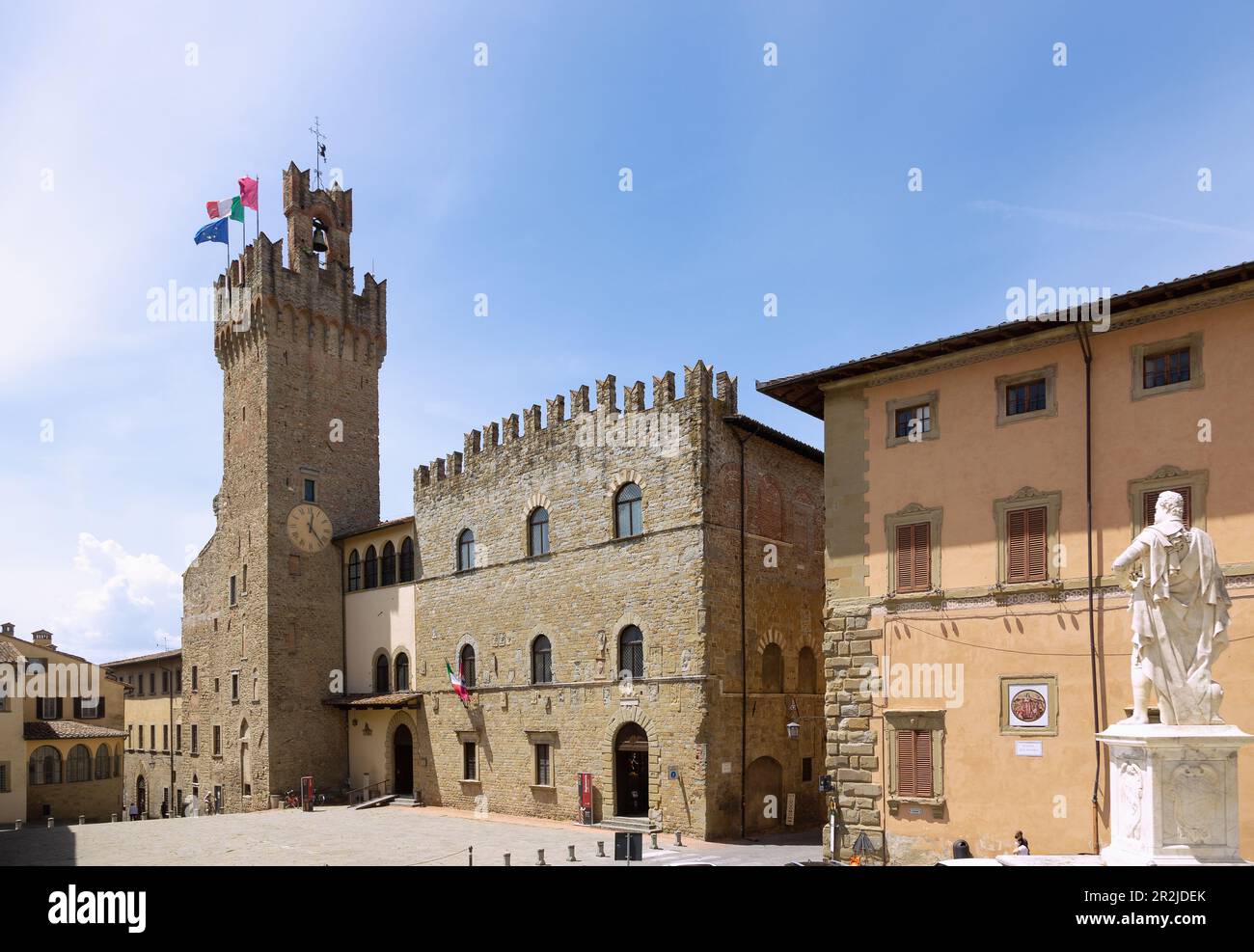 Piazza duomo with comune di arezzo hi-res stock photography and images ...