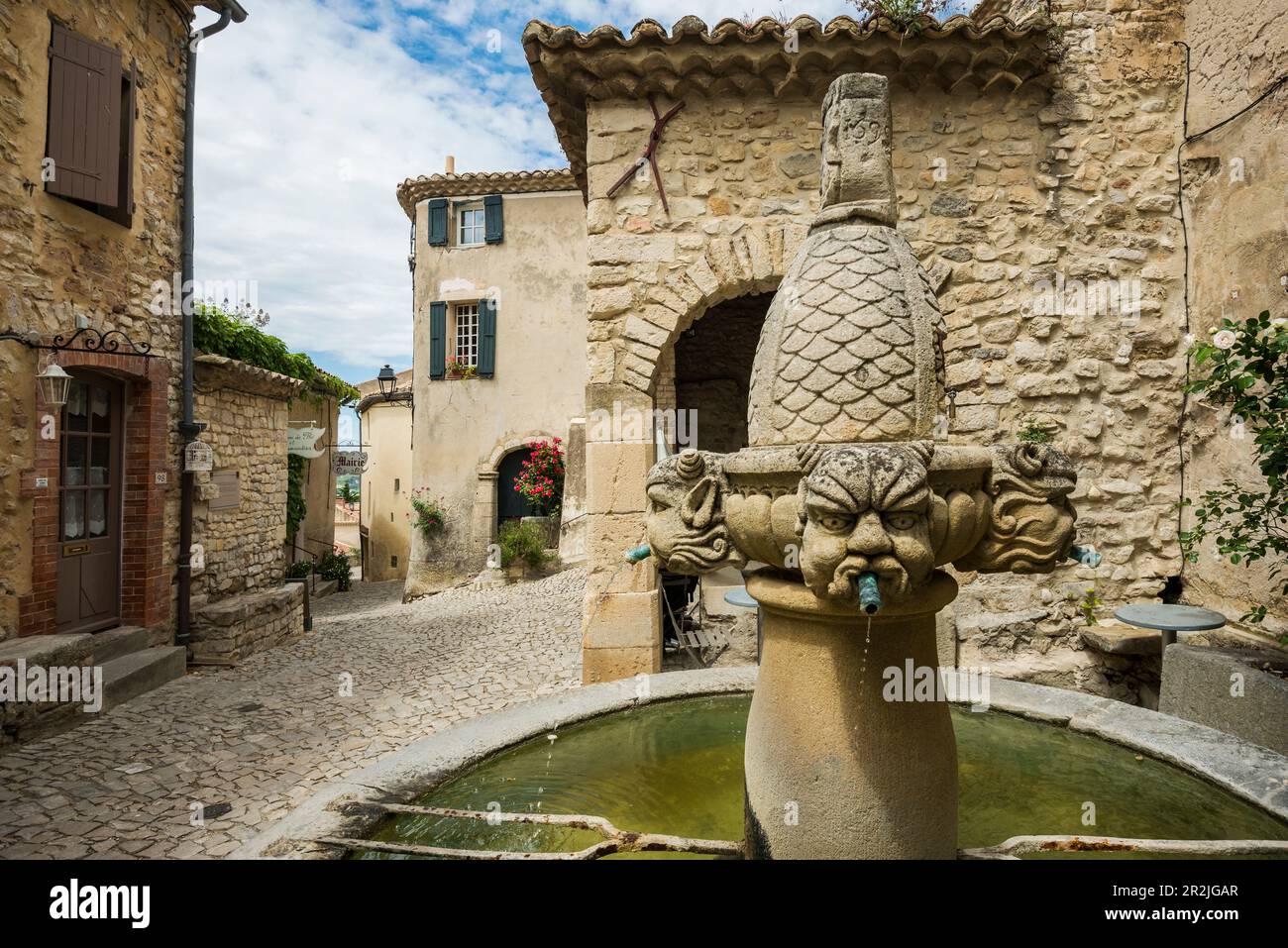 Picturesque mountain village, Séguret, Les plus Beaux Villages de ...