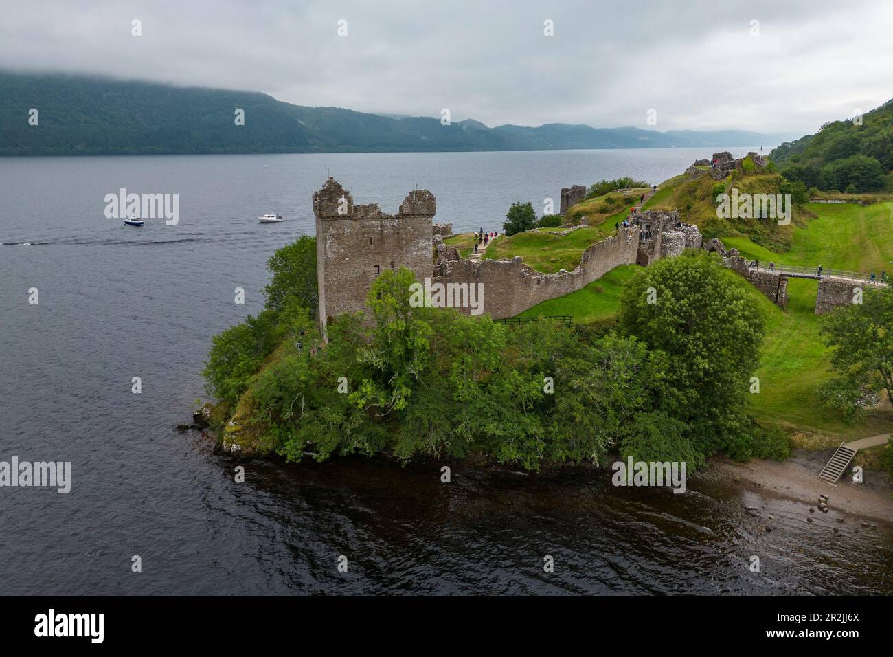 Loch ness aerial hi-res stock photography and images - Alamy