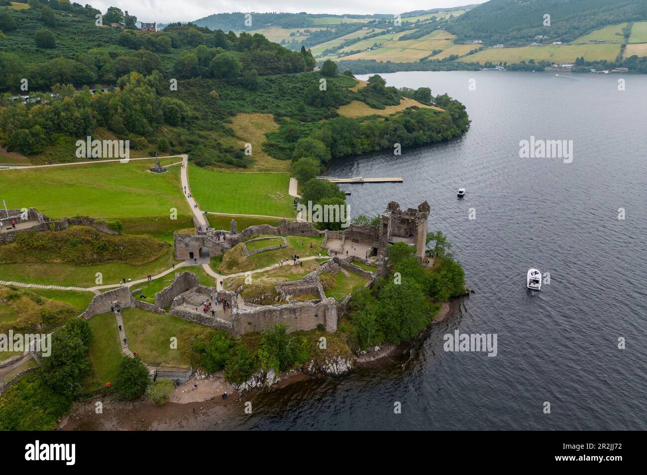 Loch ness aerial hi-res stock photography and images - Alamy