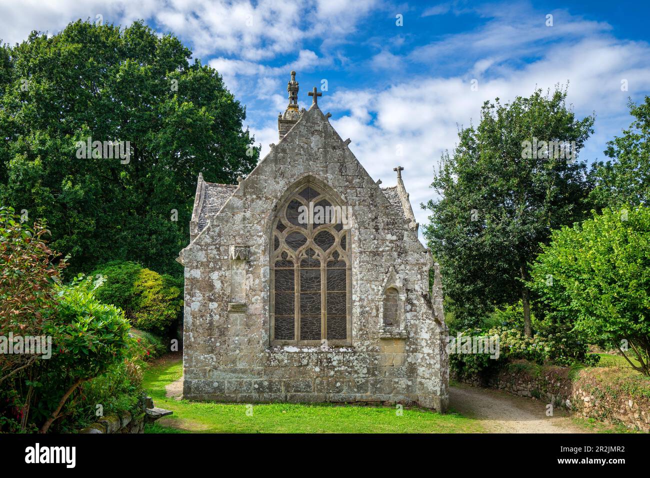 Small chapel in medieval hi-res stock photography and images - Alamy