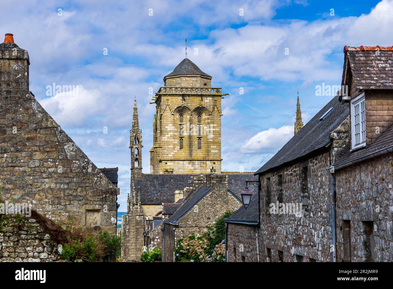 View of the Church of St Ronan, Locronan, Finistère, Châteaulin ...