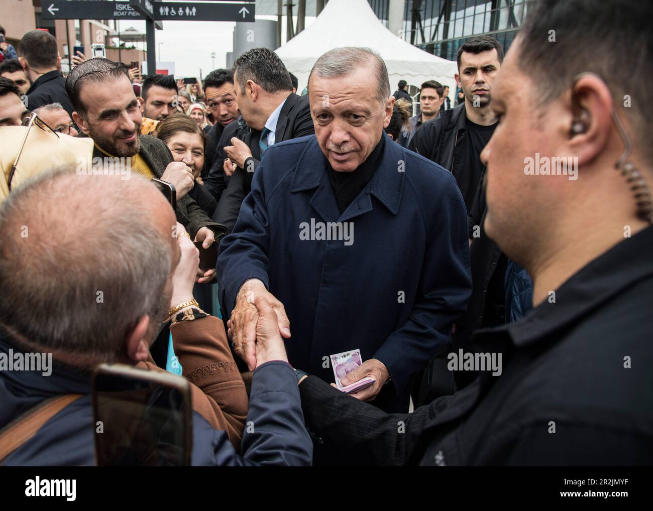 President Erdo?an, greets the people who have congregated outside the ...