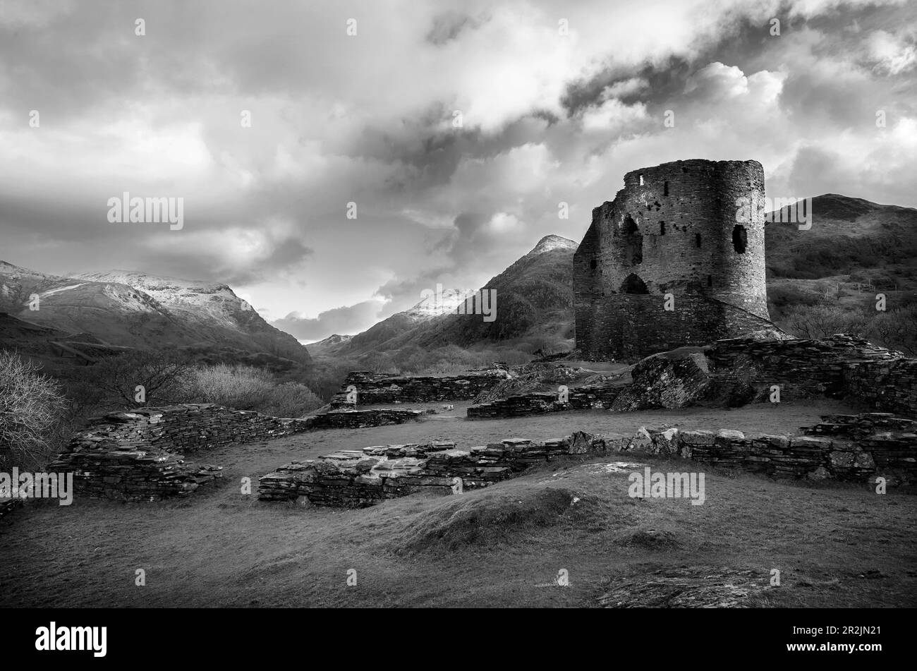 Dolbadarn Castle Ruins, Llanberis Wales Stock Photo - Alamy