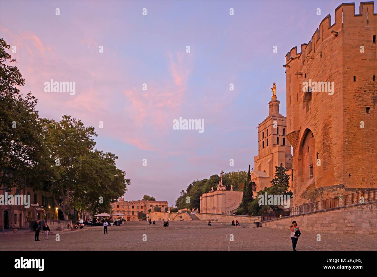Place du Palais and Papal Palace of Avignon, Vaucluse, Provence-Alpes ...