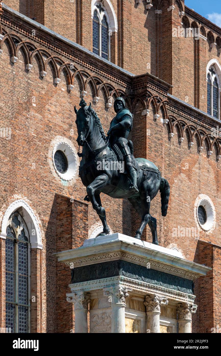 Monument to bartolomeo colleoni hi-res stock photography and images - Alamy