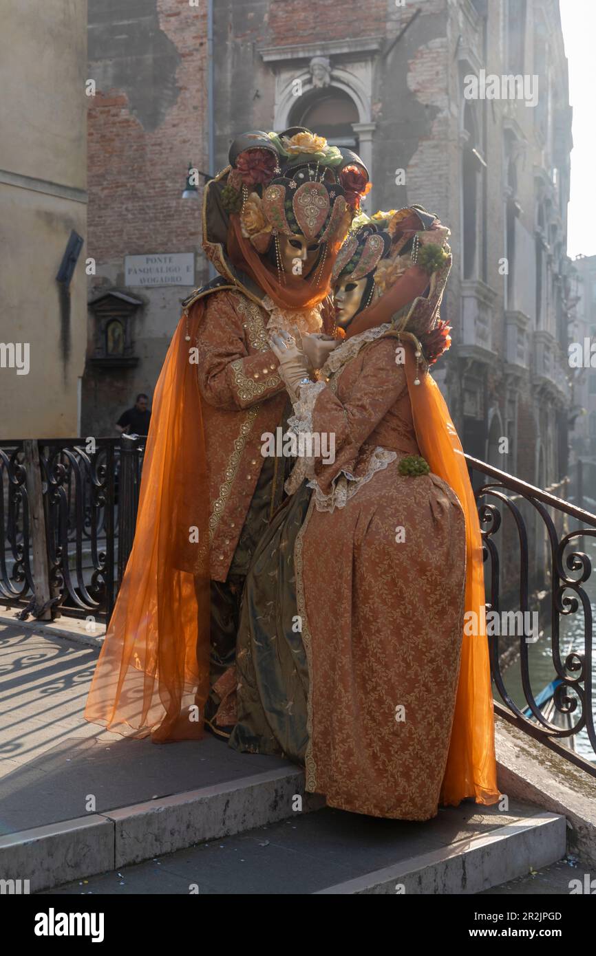 Sumptuous costumes hi-res stock photography and images - Alamy