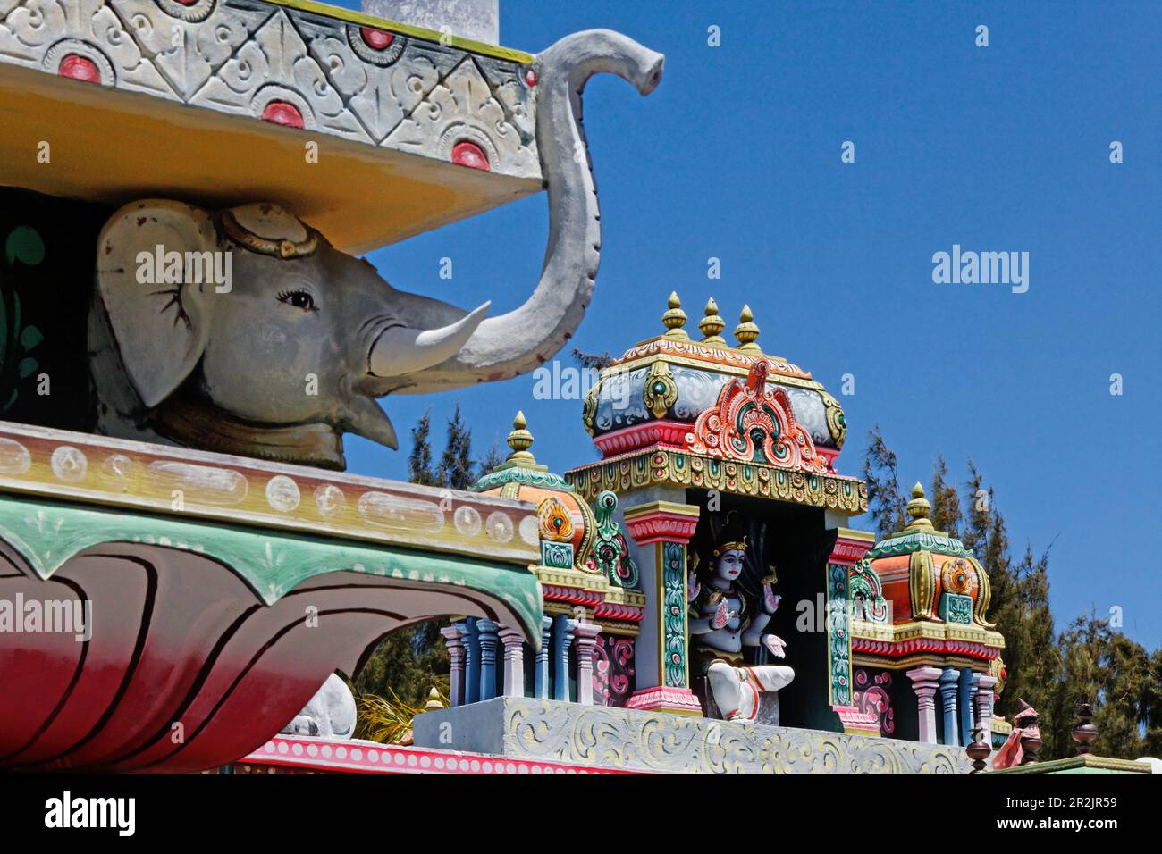Statues at an indian temple at Pereybere, Mauritius, Africa Stock Photo ...