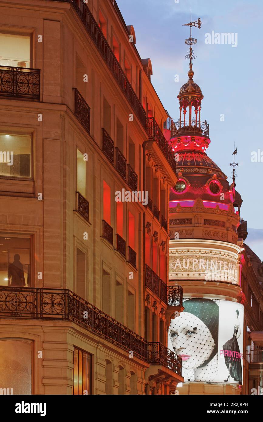 Paris department store doors hi-res stock photography and images - Alamy
