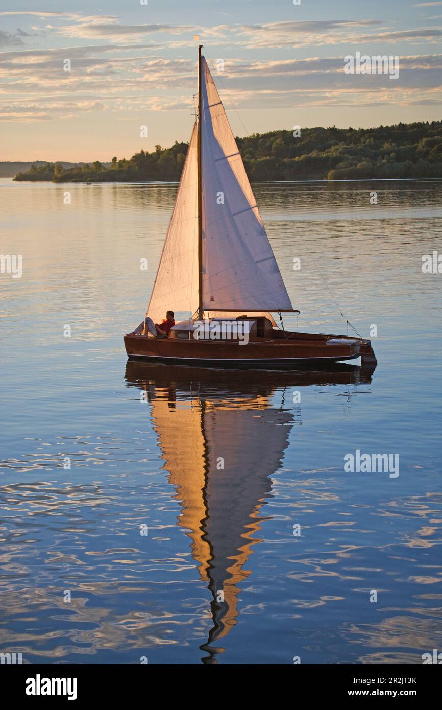 Sailing boat on lake Ammersee, Upper Bavaria, Bavaria, Germany Stock ...