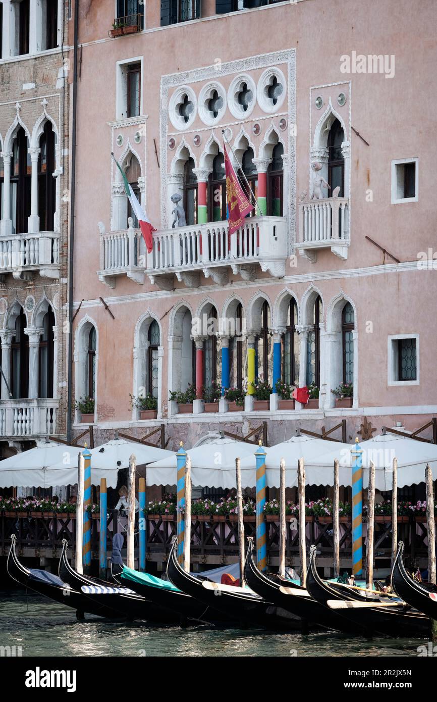 Gondola shapes hi-res stock photography and images - Alamy