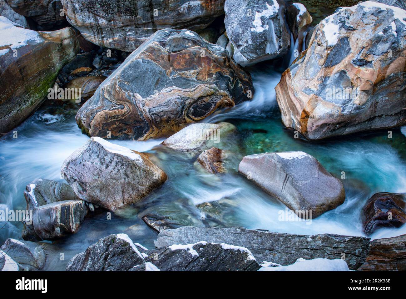 Mountain snow movement photograph switzerland hi-res stock photography ...