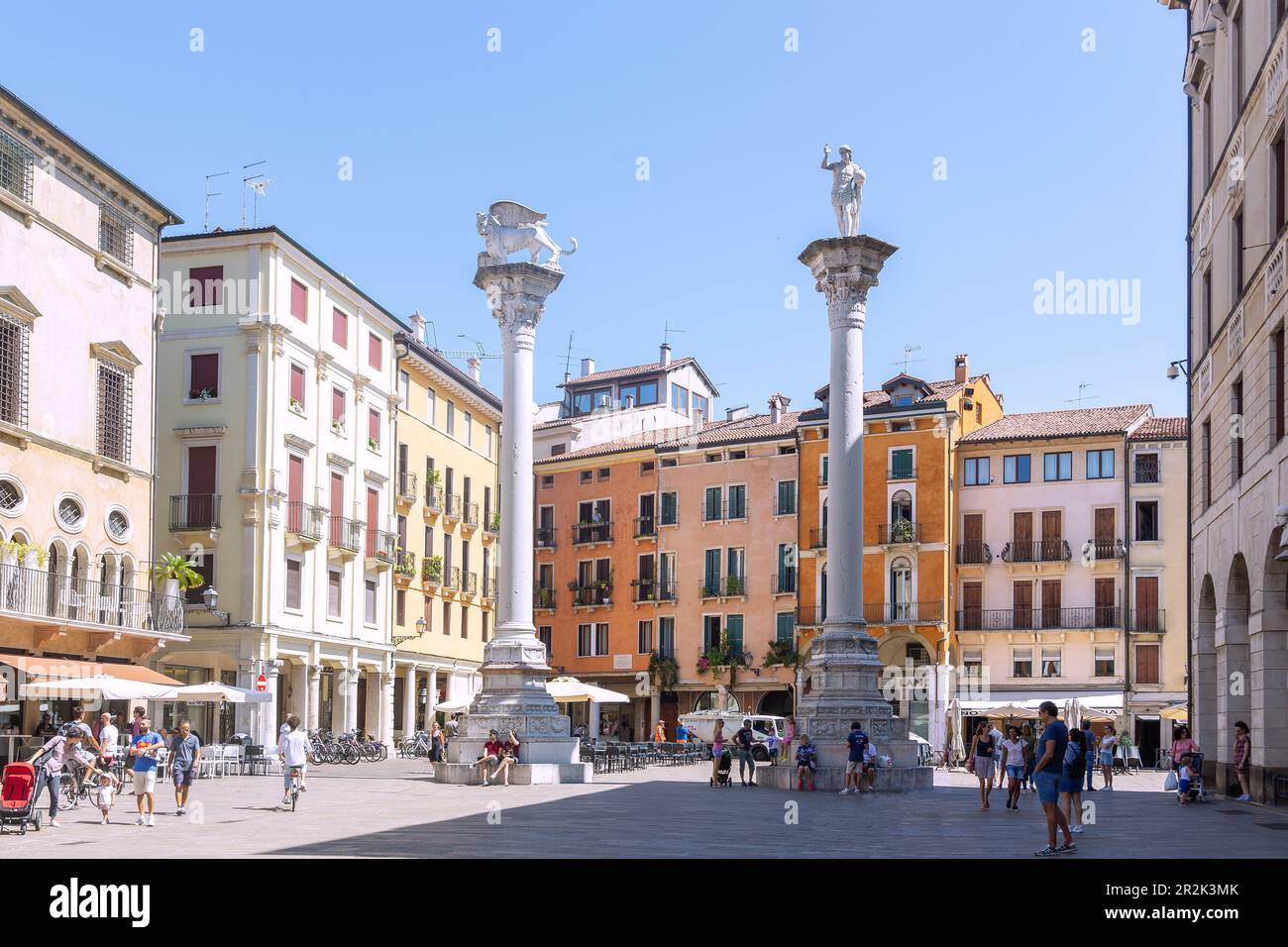 Vicenza; Piazza dei Signori, Palazzo Monte di Pieta, Piazza delle Biade ...
