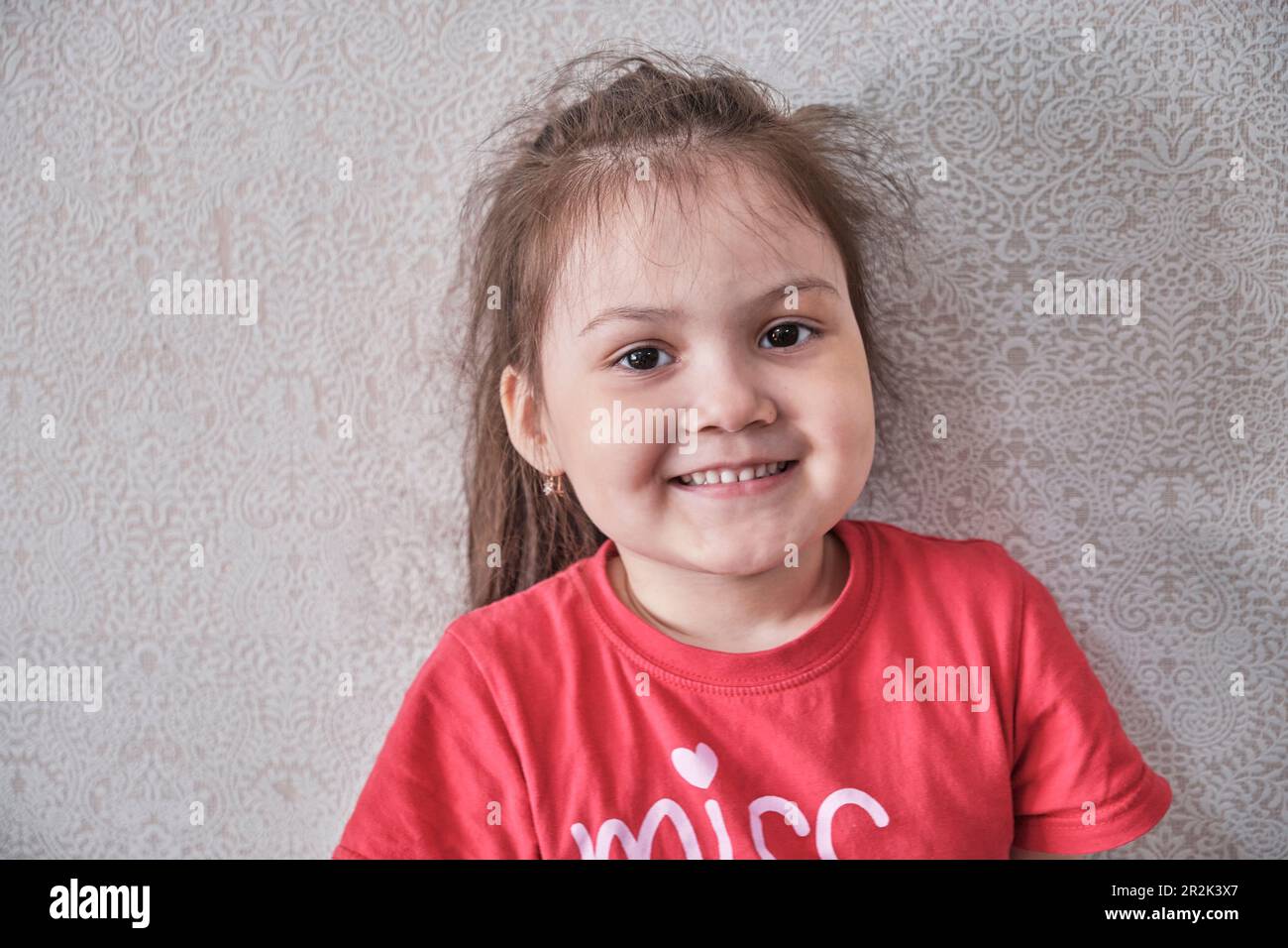 Looking slightly disheveled hi-res stock photography and images - Alamy