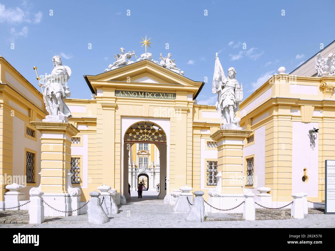 Fresco system hi-res stock photography and images - Alamy