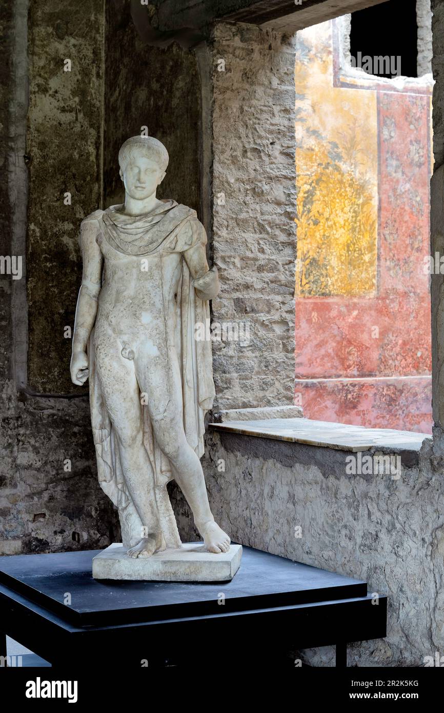 Statue of Ephebus at Villa di Poppea, near Pompeii Stock Photo - Alamy
