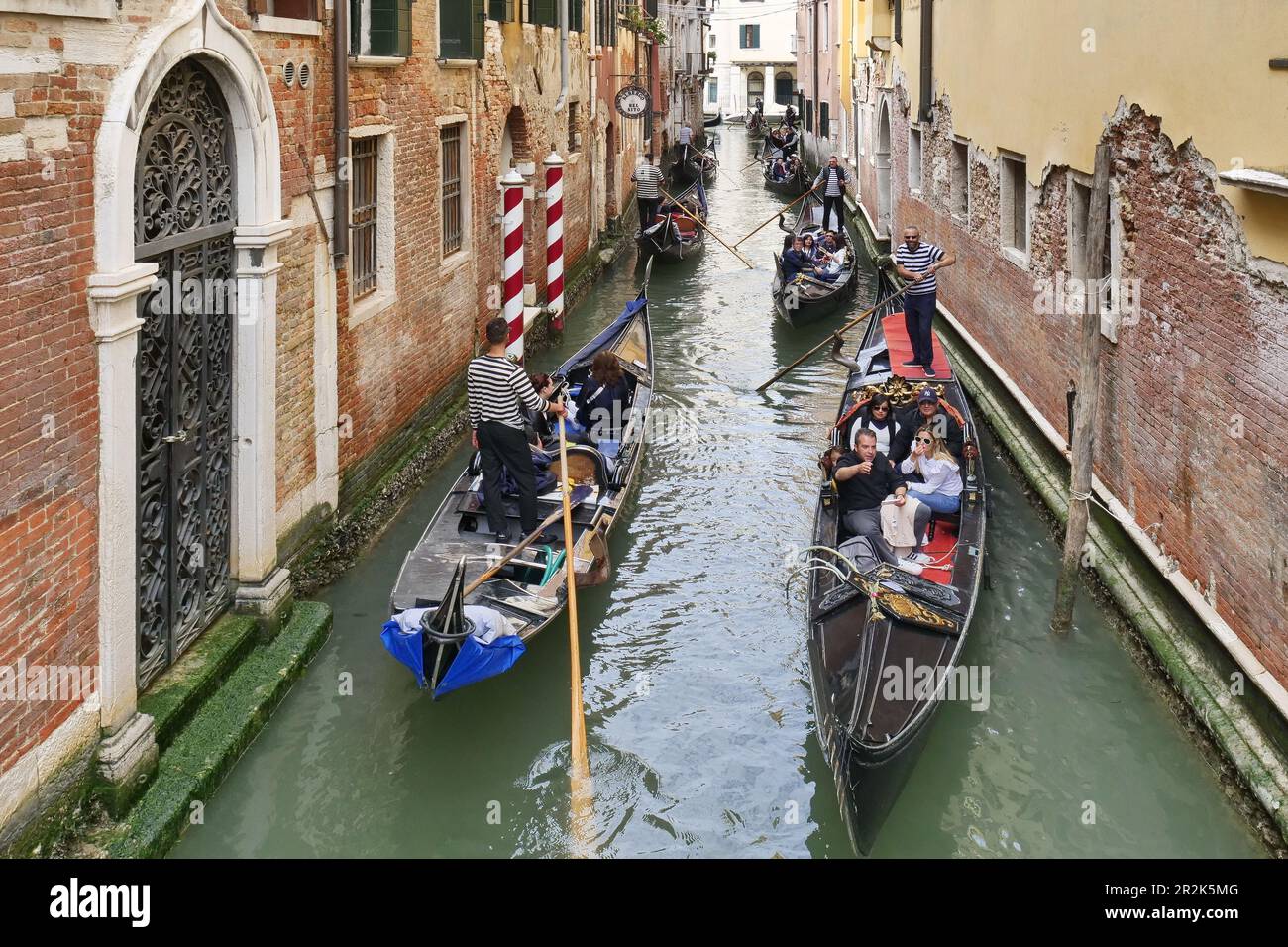 Selfie in gondola hi-res stock photography and images - Alamy