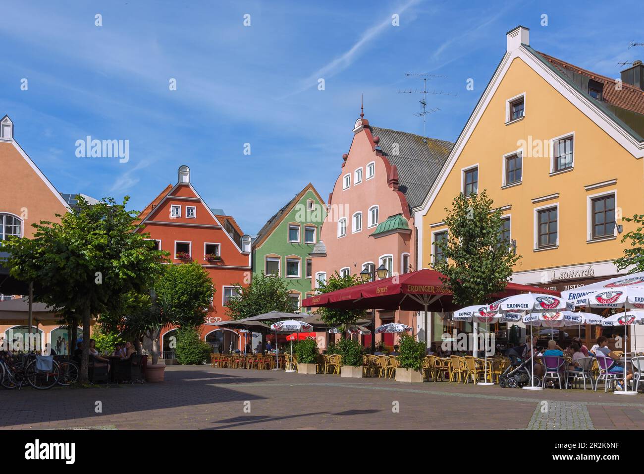 Small square restaurants downtown hi-res stock photography and images ...