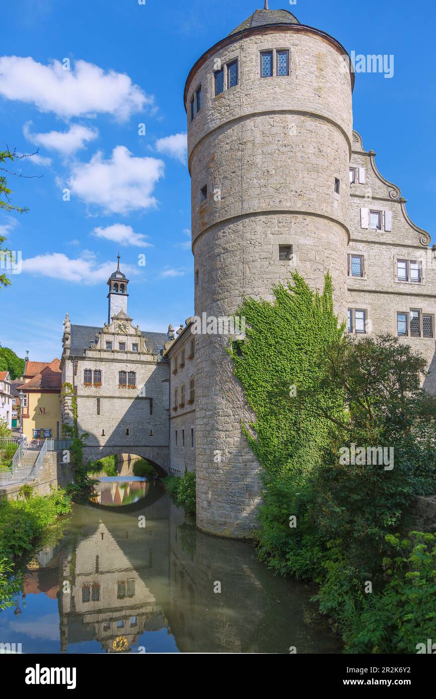 Market wide main gate hi-res stock photography and images - Alamy