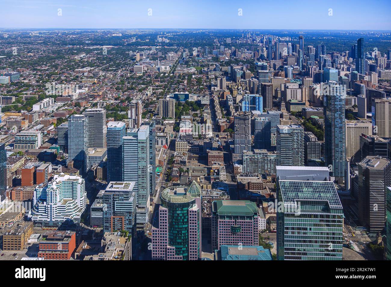 Toronto skyline daytime panorama hi-res stock photography and images ...