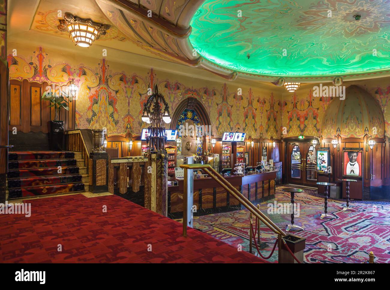 Amsterdam, Theater Pathé Tuschinski, foyer Stock Photo - Alamy