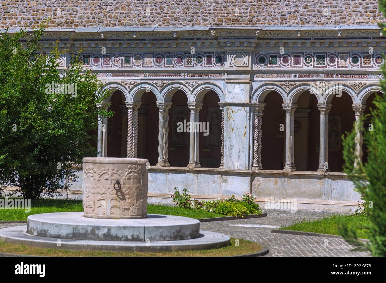 Rome, San Giovanni in Laterano, cloister with double columns and cosmat ...