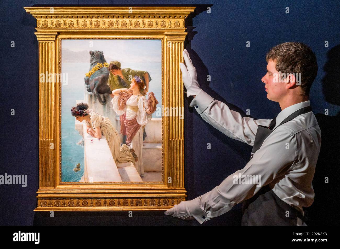 October 2022 charity auction hi-res stock photography and images - Alamy