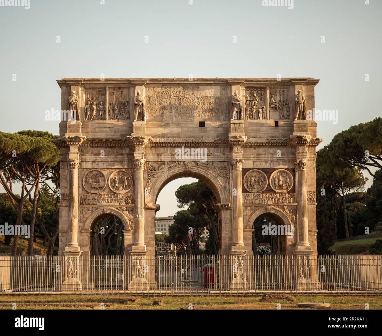 Constantine triumphal arch Rome Italy Stock Photo - Alamy