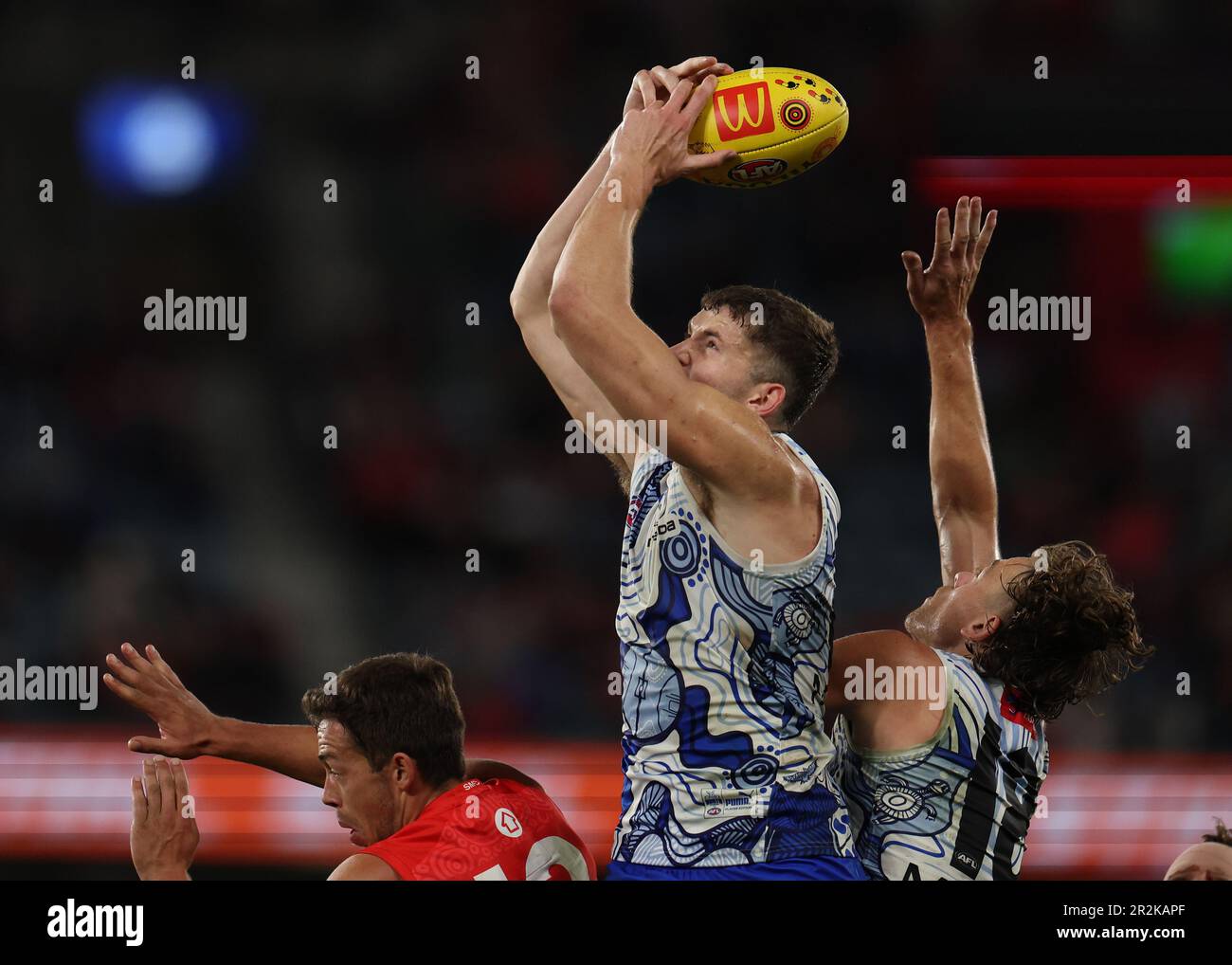 Callum Coleman-Jones of the Kangaroos takes a mark during the AFL Round ...