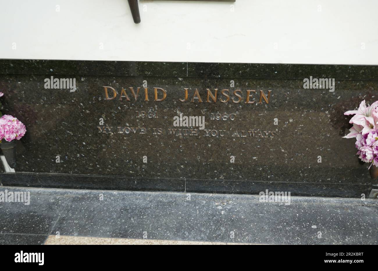 Los Angeles, California, USA 18th May 2023 Actor David Janssen Grave in Memorial Court of ...