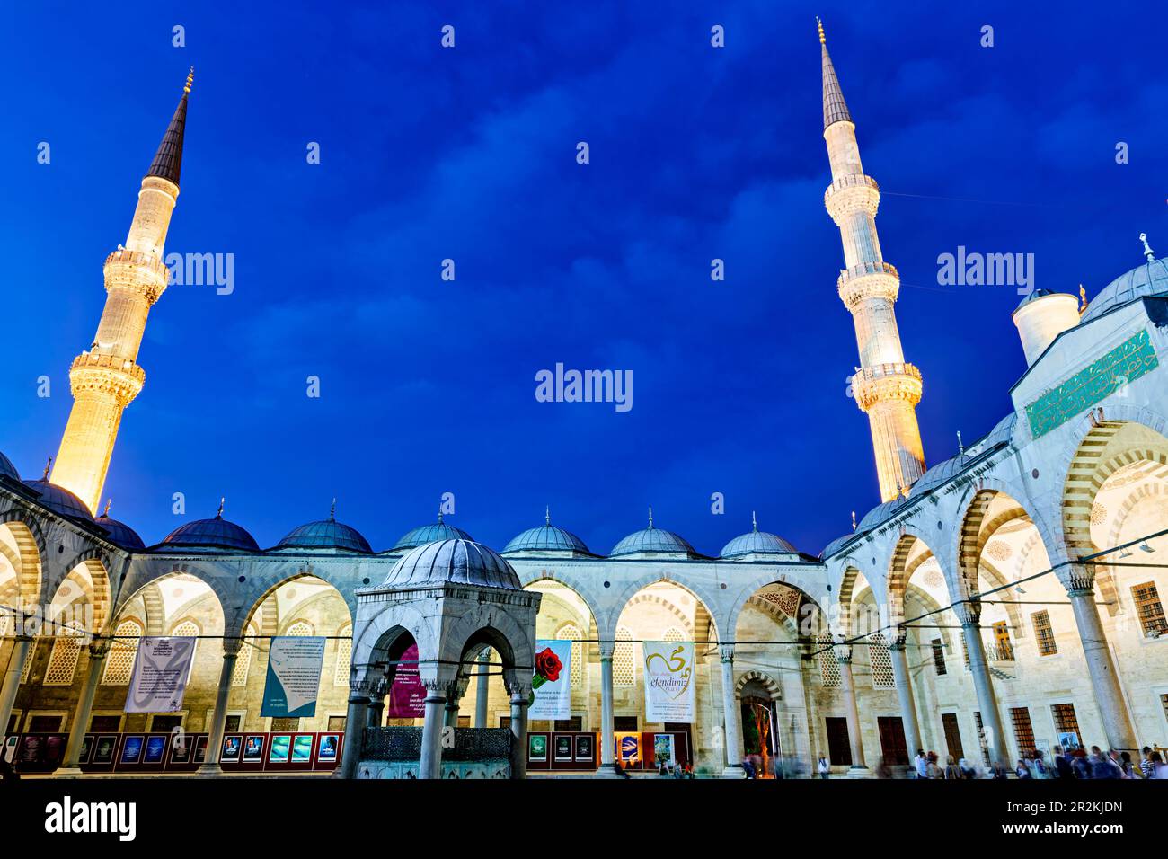 Istanbul Turkey. The Blue Mosque at sunset Stock Photo - Alamy